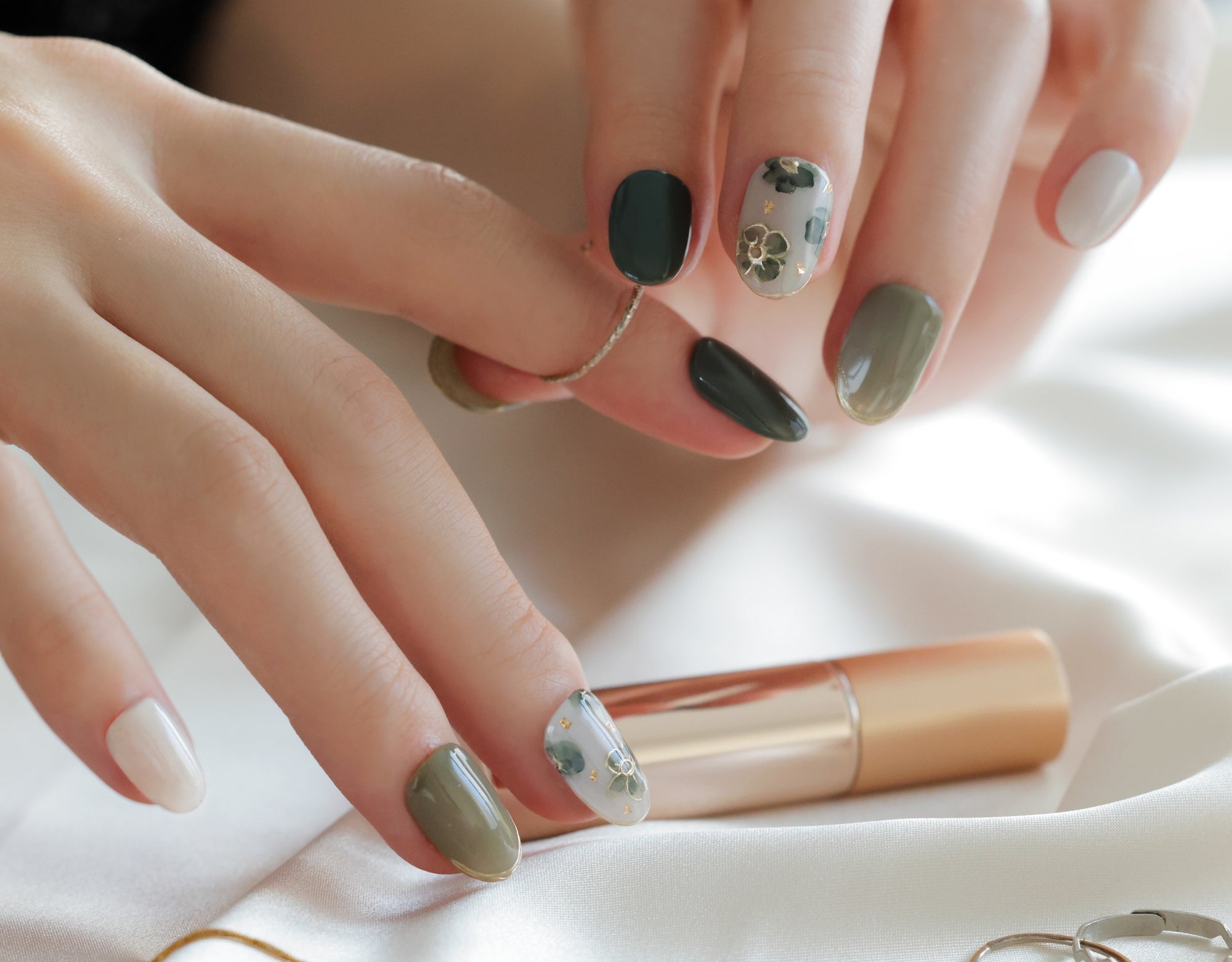 繰り返し使えるネイル EVER NAIL｜エバーネイル